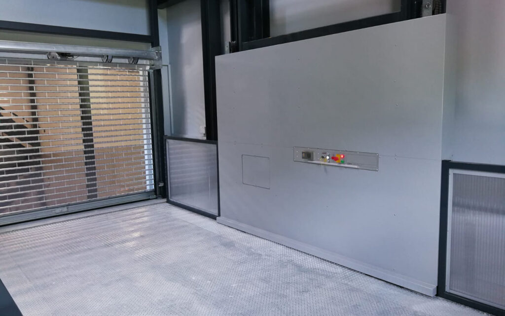 iKONIC Commercial Goods Lift – Attendant & Industry 4.0 Ready - iKONIC ...